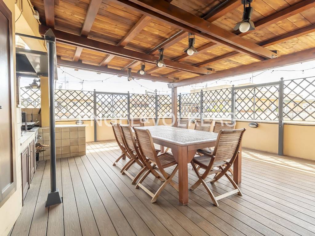 Sale Penthouse in via Marco Valerio Corvo Rome. Excellent condition ...