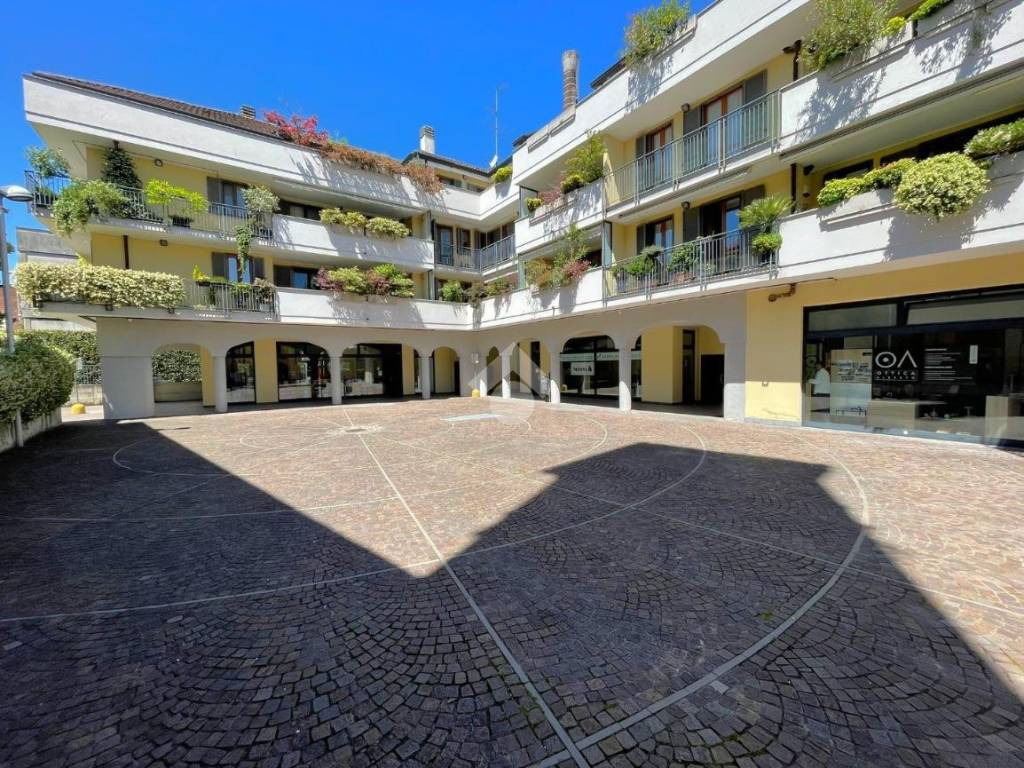 Sale Apartment Legnano. Studio in via dei disciplini 18. Excellent ...