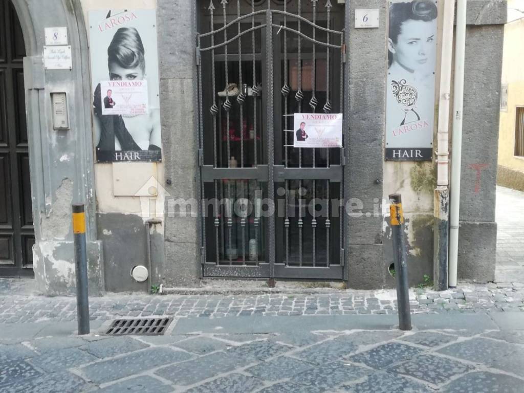 Locale commerciale via Laudisio, 6, Sarno, Rif. 112480471 - Immobiliare.it