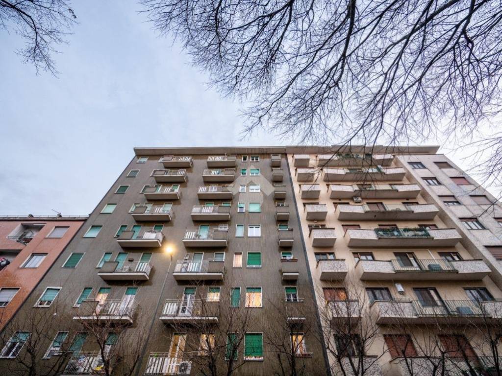 Affitto Appartamento Milano. Monolocale in piazza Insubria 7. Buono ...