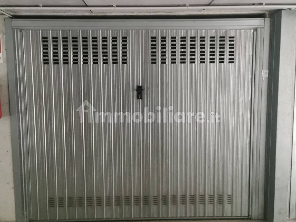 Garage - Box via Magenta, Busto Arsizio, Rif. 112565071 - Immobiliare.it