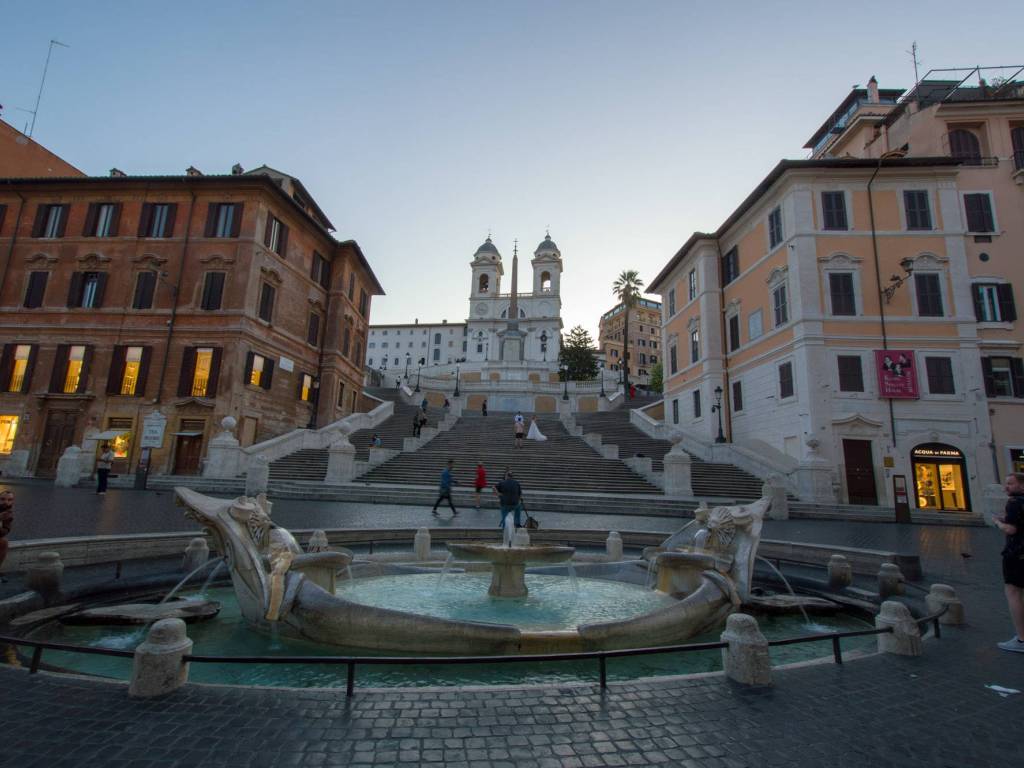 Negozio di abbigliamento via Borgognona, Roma, Rif. 112594427 ...