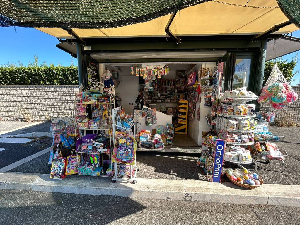 Edicola via Buster Keaton, Roma, Rif. 112596707 - Immobiliare.it