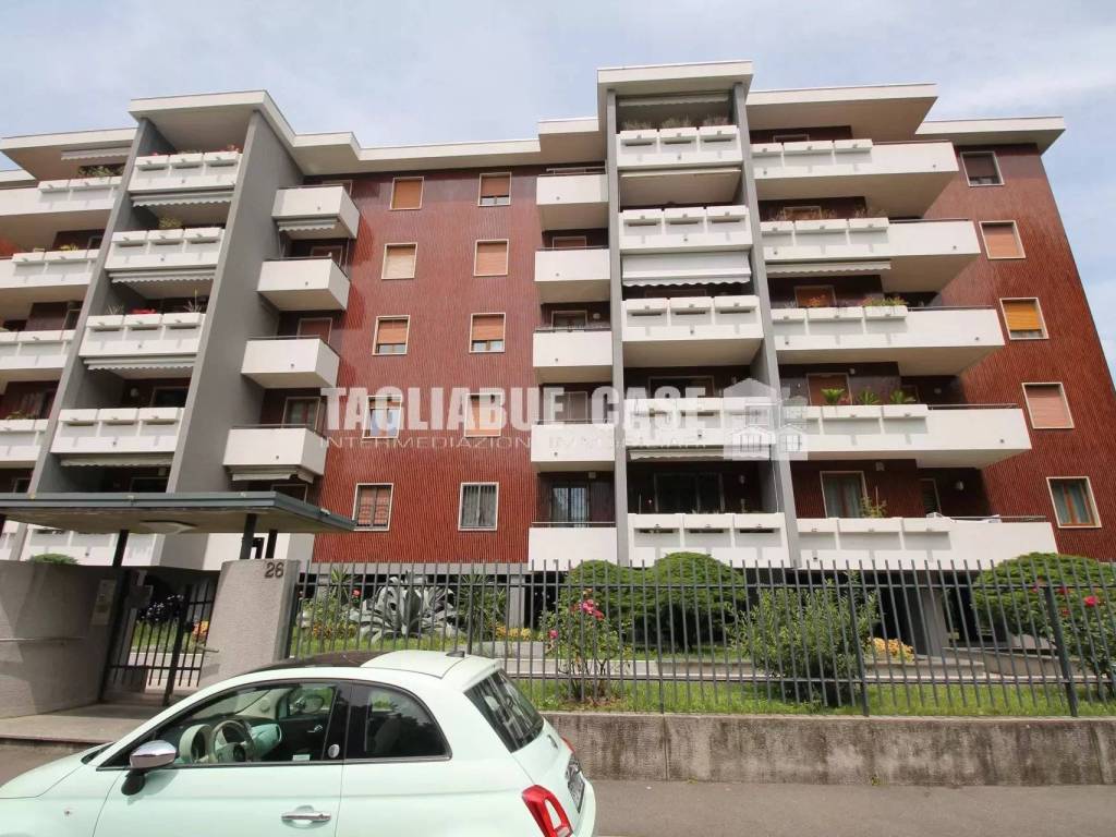 Affitto Appartamento Cusano Milanino. Trilocale in viale Guglielmo ...