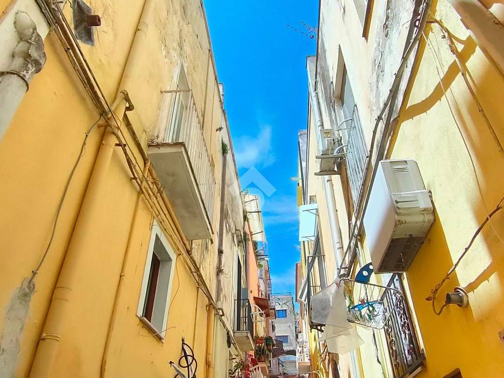 Vendita Appartamento Gaeta. Bilocale in via dell'Indipendenza Vico 11 ...