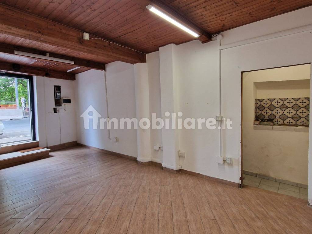 Locale commerciale piazza della Rovere, Roma, Rif. 112632555 ...