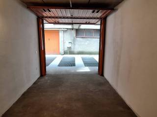 Garage in vendita Rho - Immobiliare.it