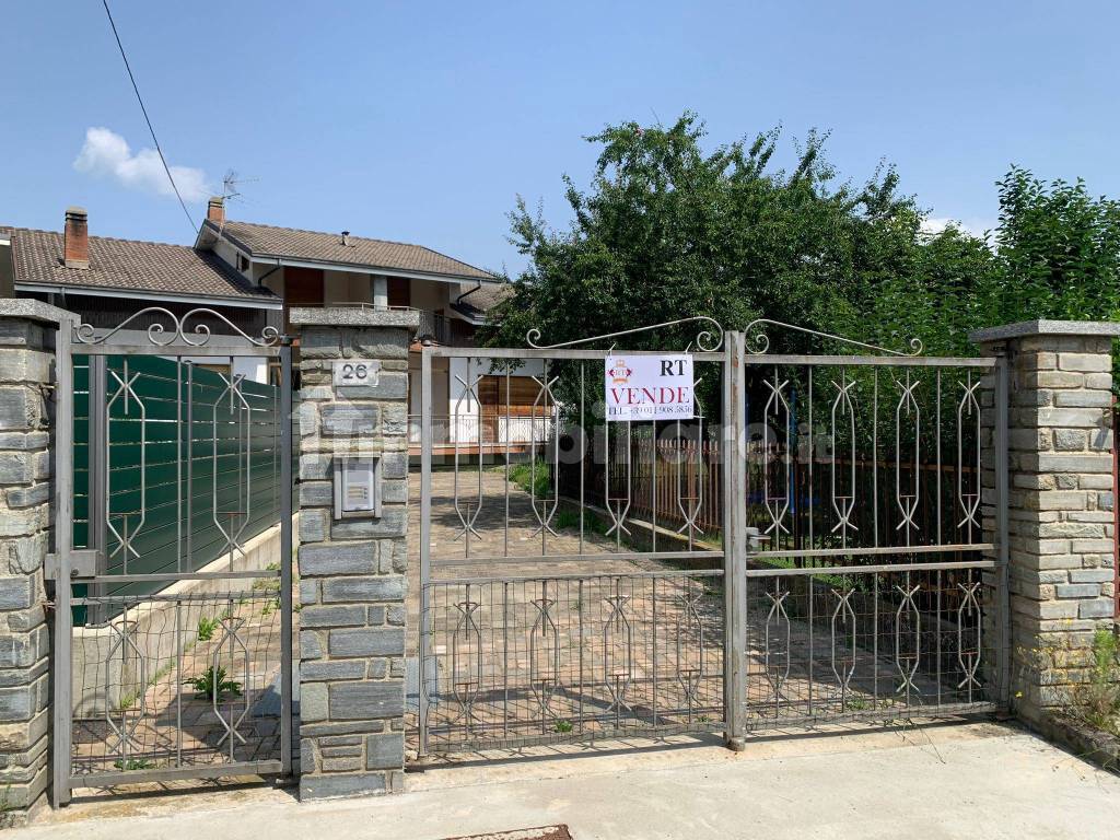 Vendita Villa bifamiliare in via Venezia 20A Sangano. Buono stato ...