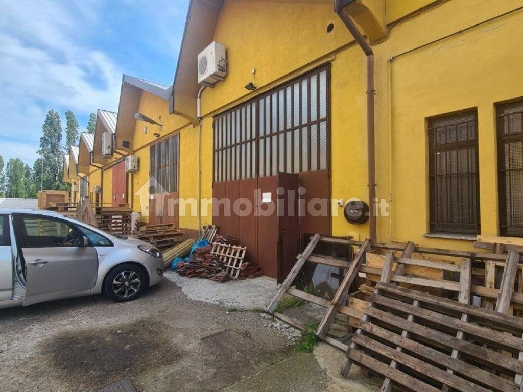 Capannone via Elisa Restelli, Vittuone, Rif. 112662729 - Immobiliare.it