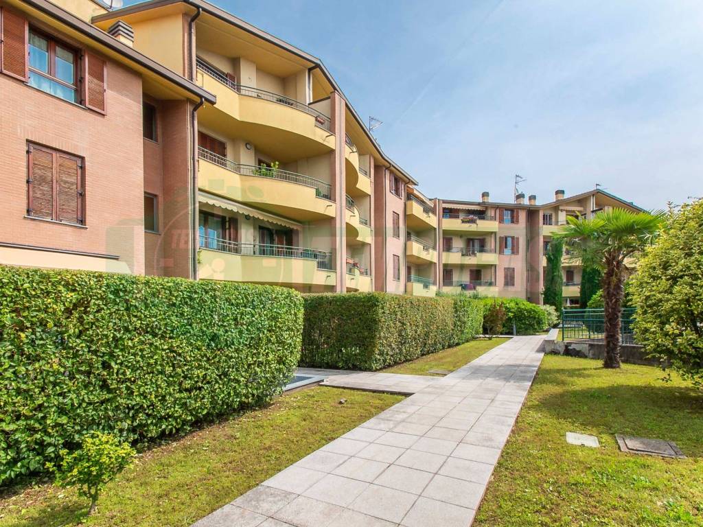 Vendita Appartamento Tradate. Trilocale in via Paolo Borsellino 52 ...