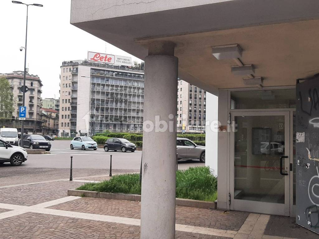 Garage - Box via Andrea Costa 1, Milano, Rif. 112720841 - Immobiliare.it