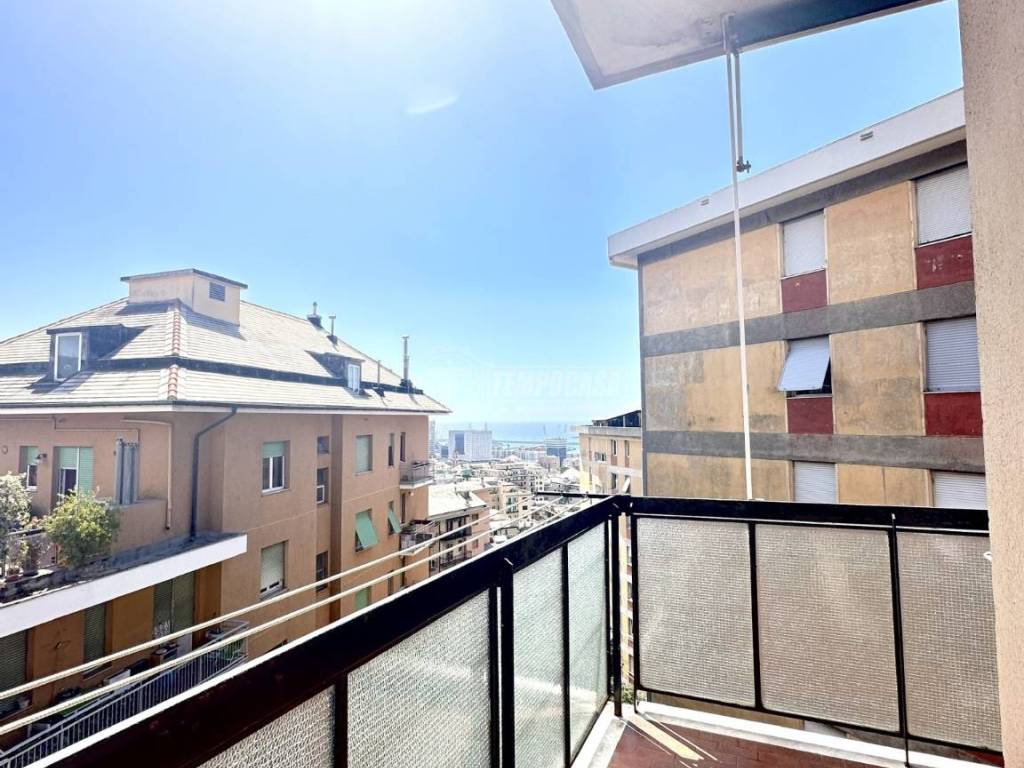 Vendita Appartamento Genova. Trilocale in via Mario Tosa 37. Buono ...