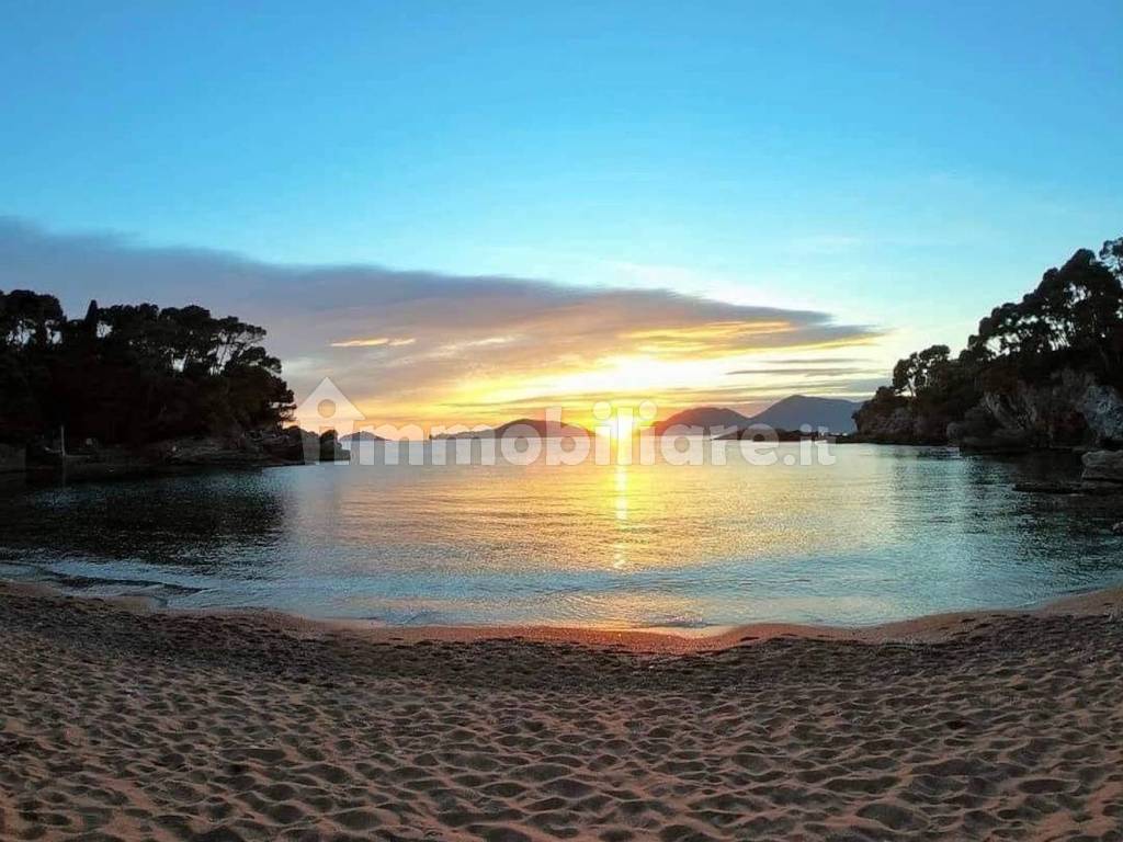 Vendita Terratetto unifamiliare in via Andrea Doria Lerici. Ottimo ...