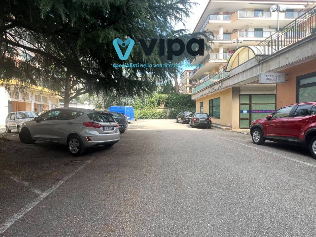 Ufficio - Studio via Francesco Petrarca, Caserta, Rif. 112859019 - Immobiliare.it