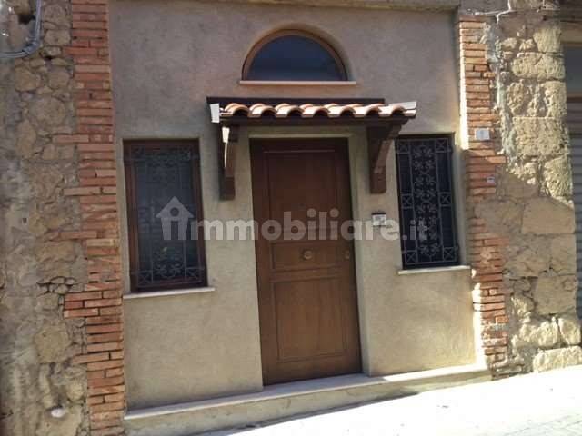Ufficio - Studio via Mario Rapisarda, Enna, Rif. 112894613 - Immobiliare.it