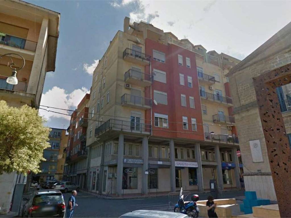 Vendita Appartamento in via Marchese Mario Grimaldi, 14. Enna. Buono ...