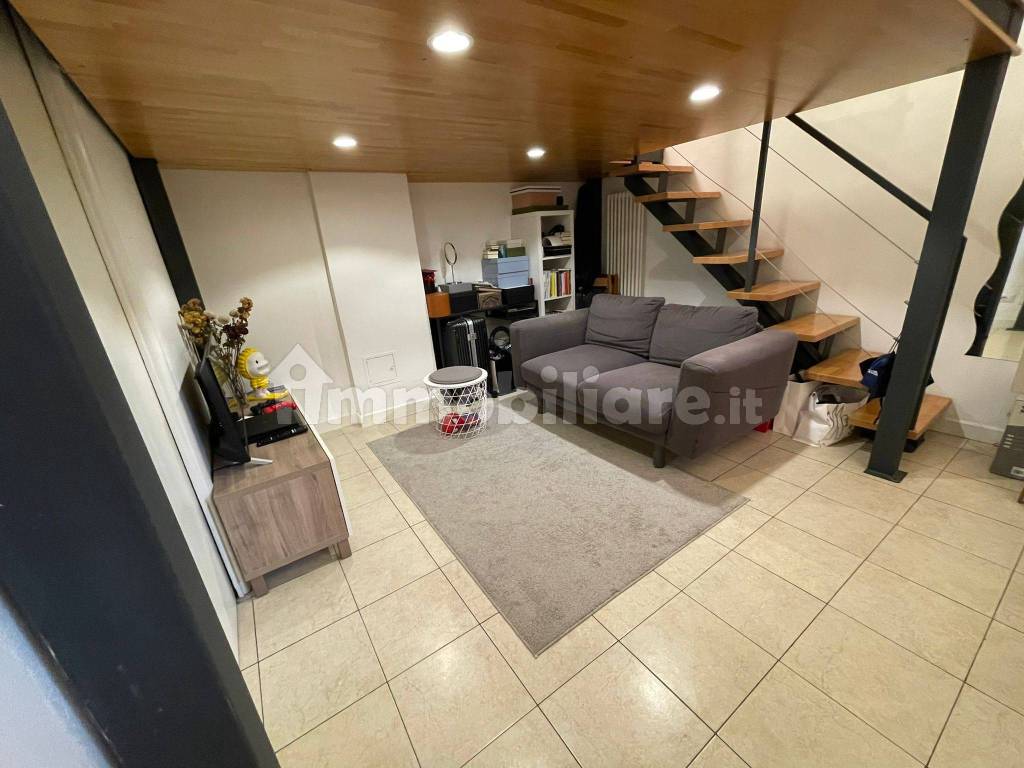 Vendita Appartamento Milano. Monolocale in via dei Carafa 14. Buono ...