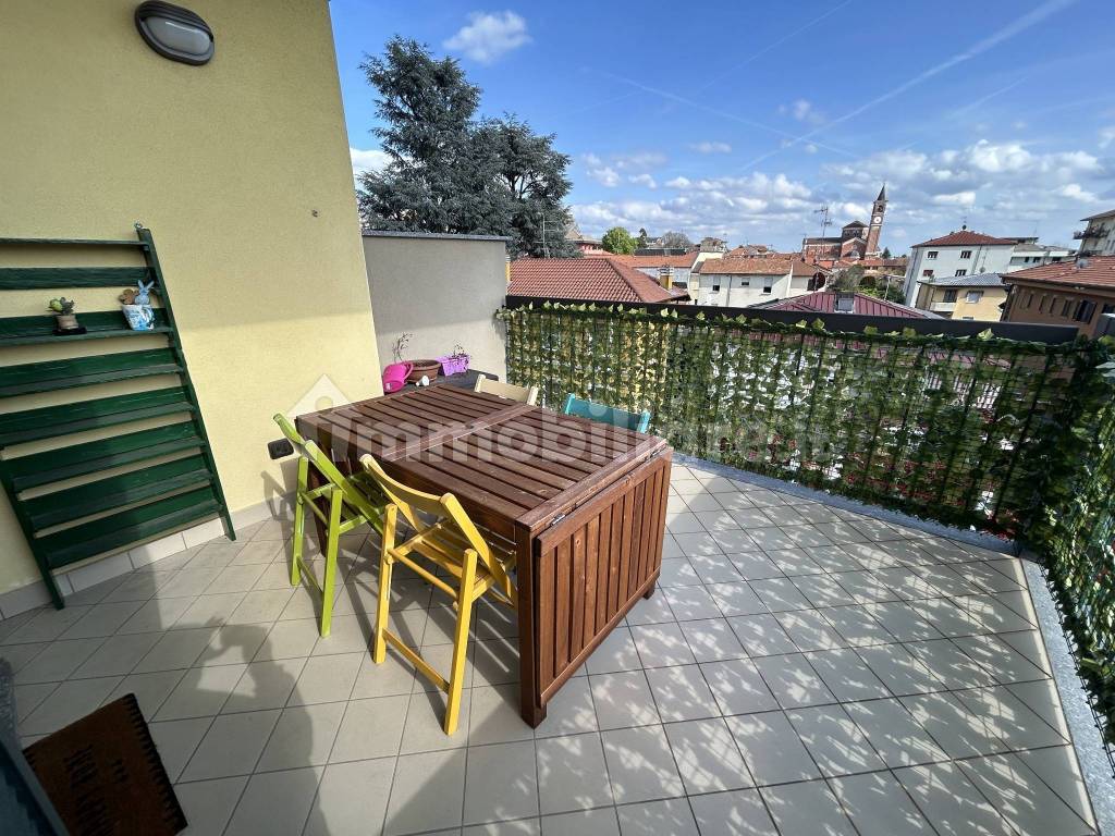 Vendita Attico in via Generale La Marmora 2 San Vittore Olona. Buono ...