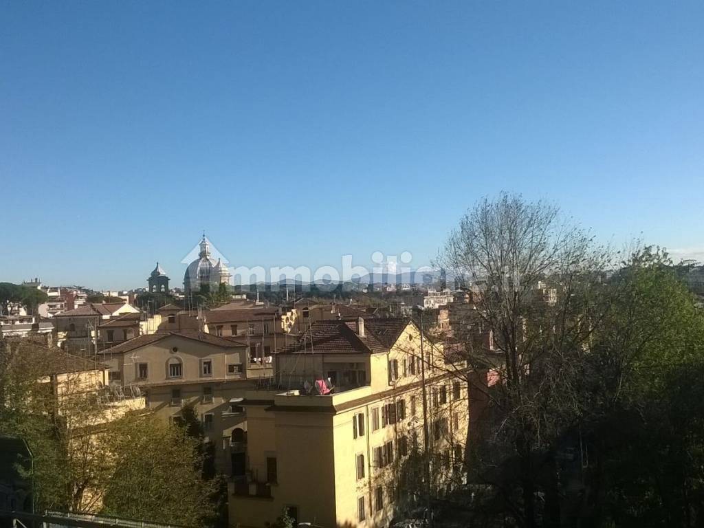Vendita Appartamento in via della Farnesina 73. Roma. Da ristrutturare ...