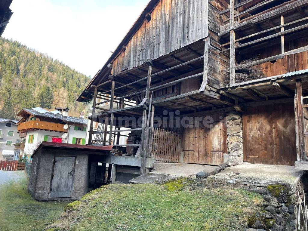 Verkauf Landhaus in vicolo Camillo Luciani Canale d'Agordo. Renovierung ...