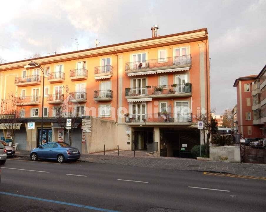 Garage - Box via Guido Dorso, Avellino, Rif. 113031417 - Immobiliare.it