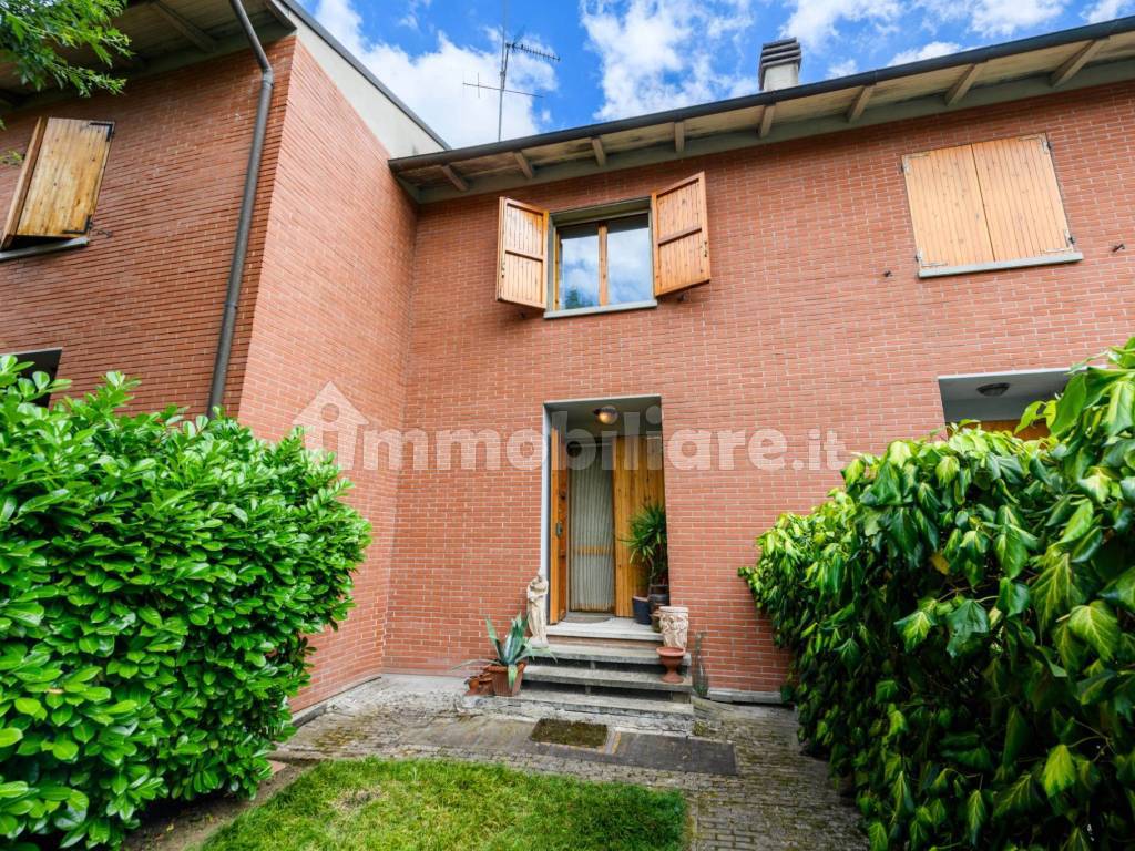 Vendita Villa a schiera Monte San Pietro. Ottimo stato, posto auto, con ...