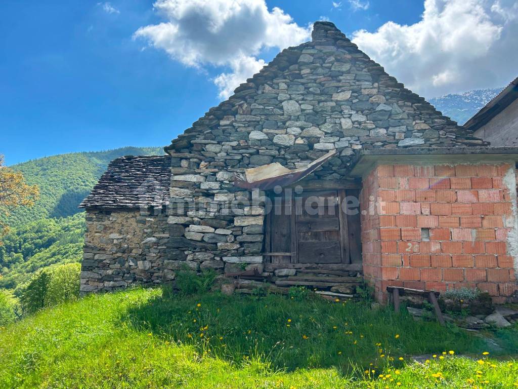 Vendita Rustico in Località Pioi Bognanco. Da ristrutturare, 72 m², rif ...