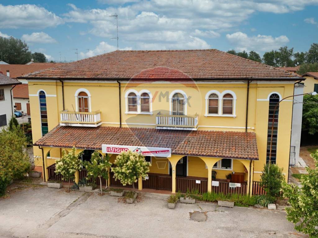 Palazzo - Edificio via Roma 41, Jolanda di Savoia, Rif. 113068871 ...