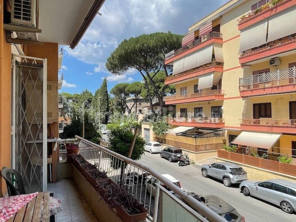 Vendita Appartamento Roma. Trilocale in via Cardinale Garampi. Da ...