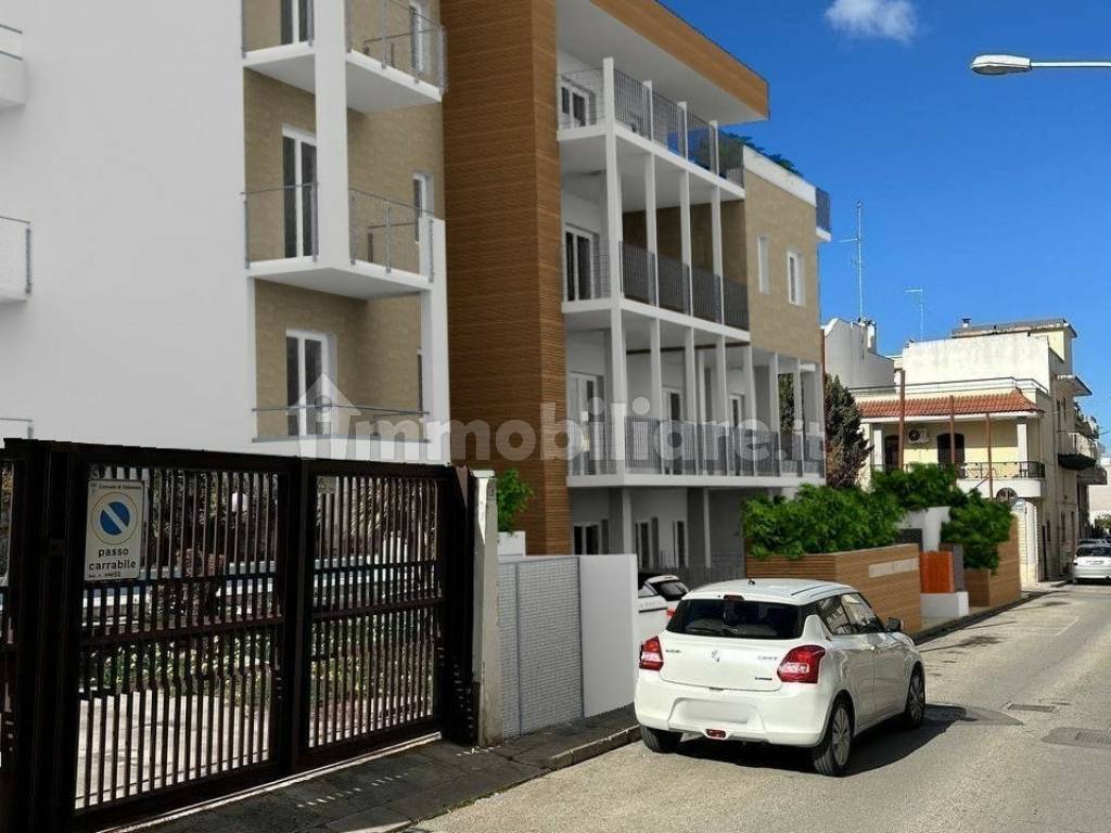 Vendita Appartamento Valenzano. Trilocale in via Armando Diaz. Nuovo, piano terra, con balcone ...