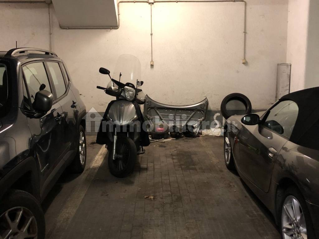 Posto auto - moto via Topino 46, Roma, Rif. 113165603 - Immobiliare.it