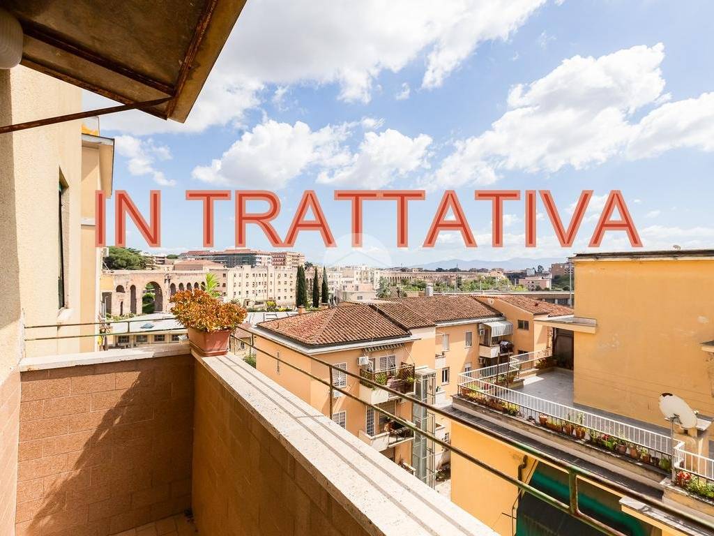 Vendita Appartamento Roma. Quadrilocale in via di San Castulo 6. Da ...