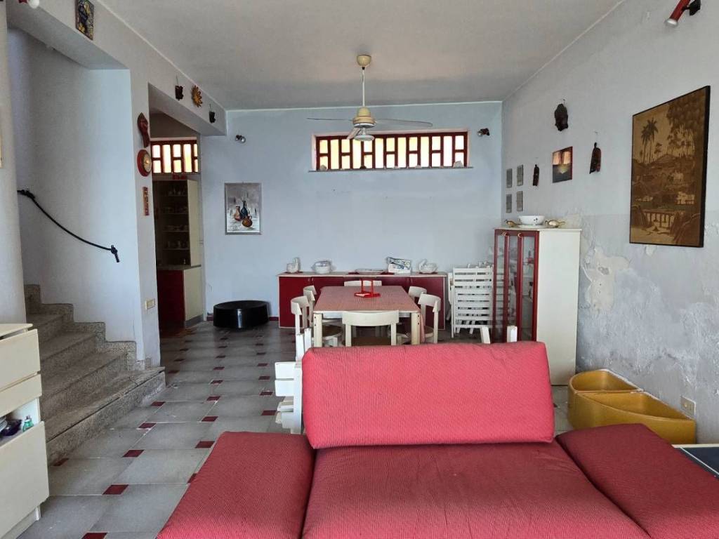 Sale Single family villa in strada olmo andrea calanna quattordici sn ...