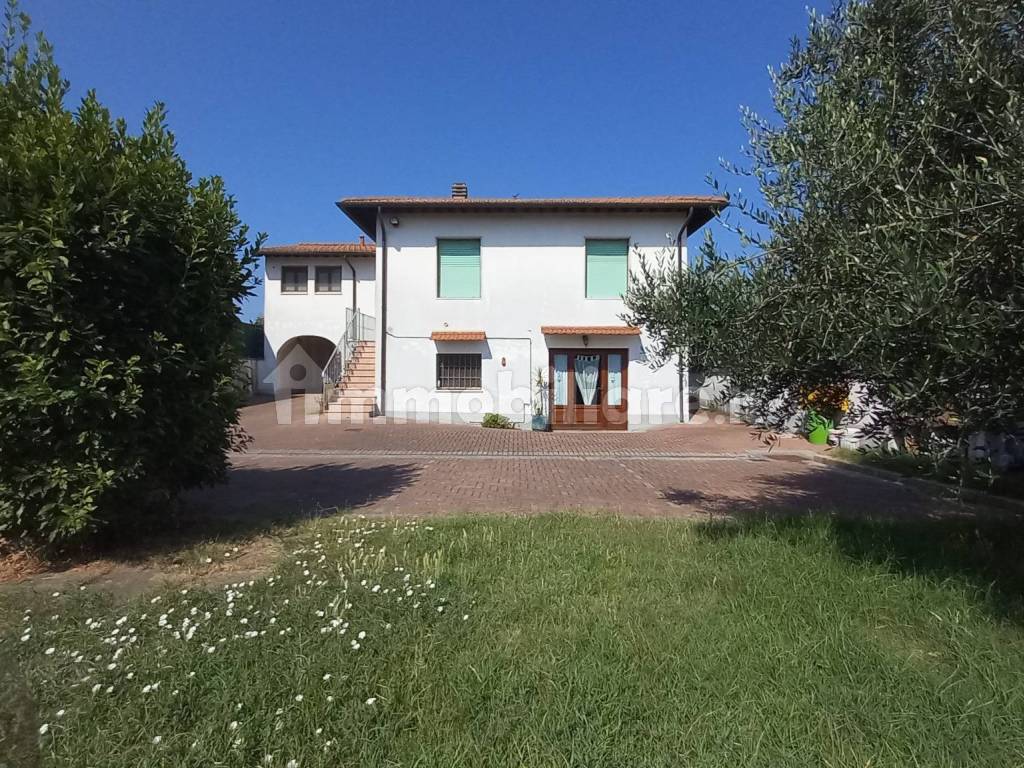 Vendita Villa unifamiliare in via Leonardo da Vinci 25 Montopoli in Val d'Arno. Ottimo stato ...