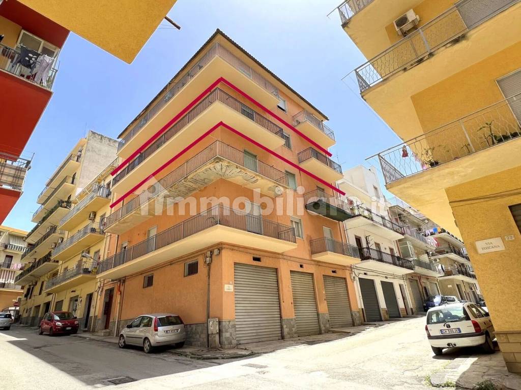 Vendita Appartamento in via Toscana, 24. Sciacca. Da ristrutturare ...