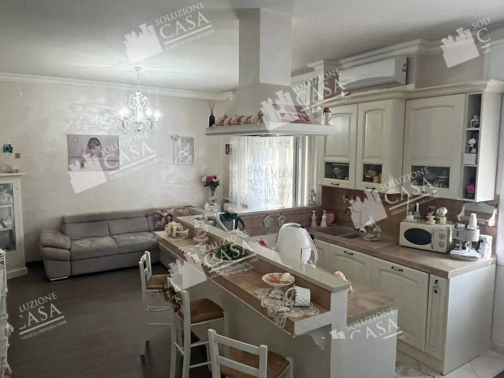 Sale Apartment San Pietro in Casale. 4-room flat in via pescerelli 87 ...