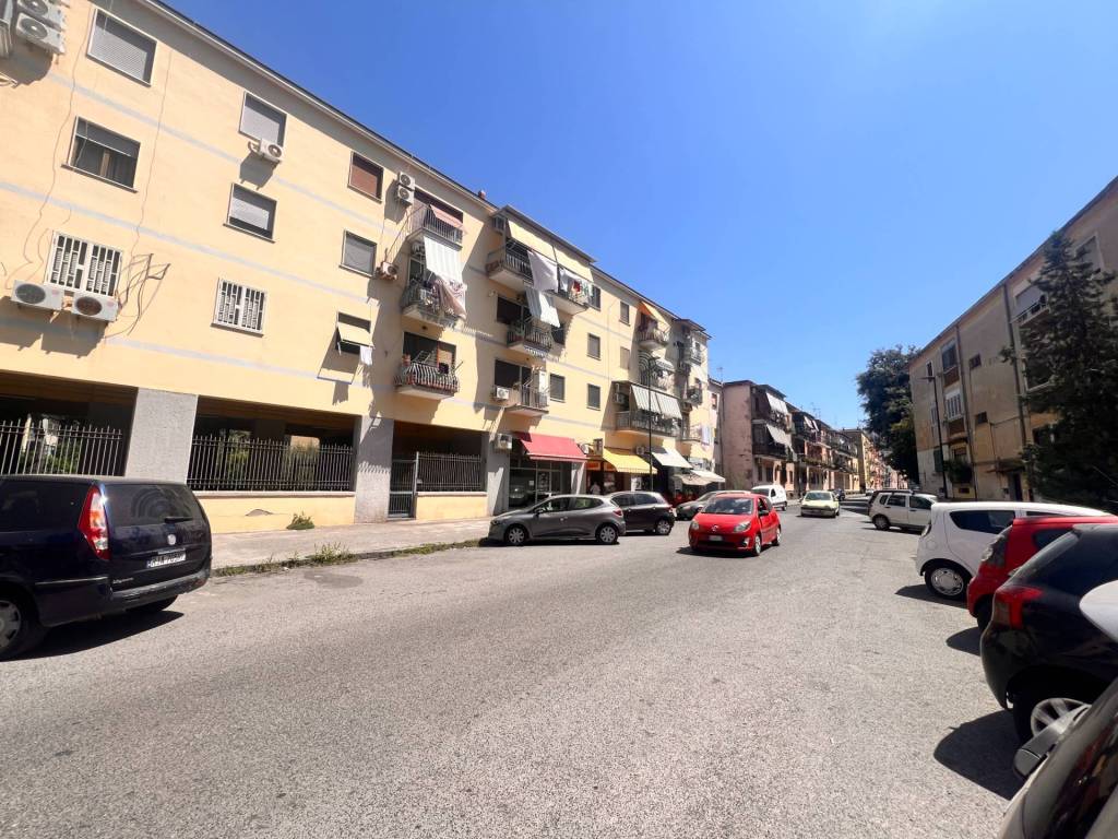 Locale commerciale via Mario Gigante 13, Napoli, Rif. 113420435 ...
