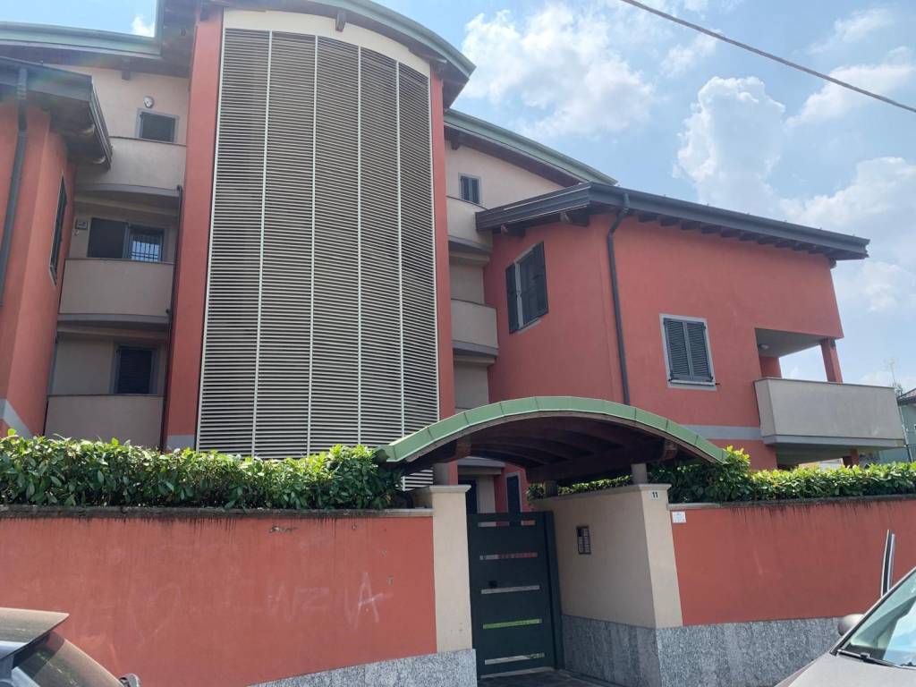 Garage - Box via Lombardia 11, Segrate, Rif. 113453475 - Immobiliare.it