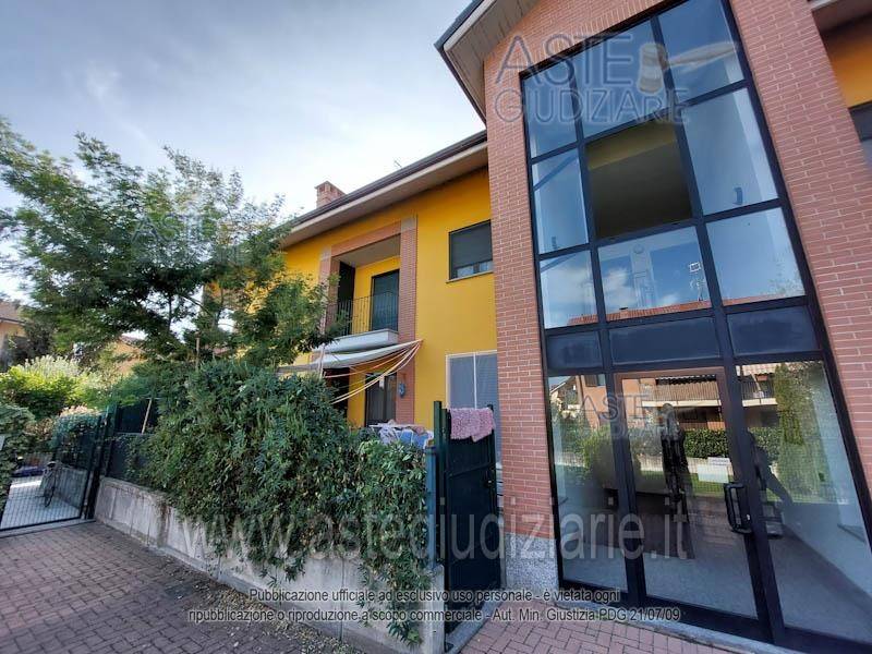Vendita Appartamento in via Pietro Berra. Chivasso, rif. 113453541