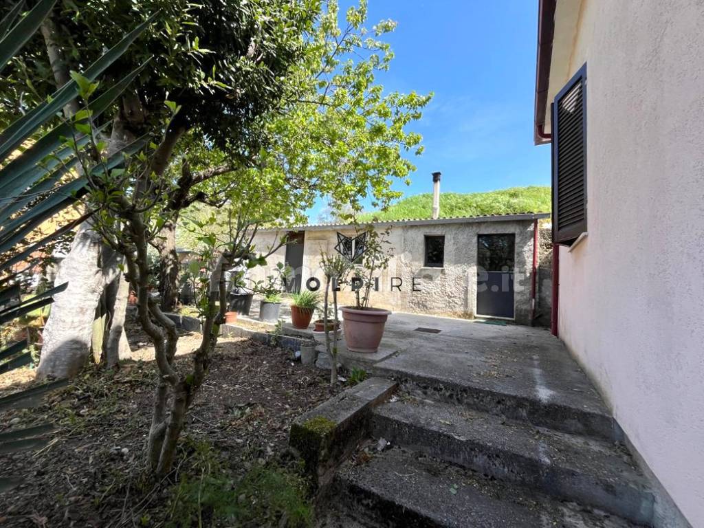 Vendita Terratetto unifamiliare in Località Crocemarroggia Spoleto ...