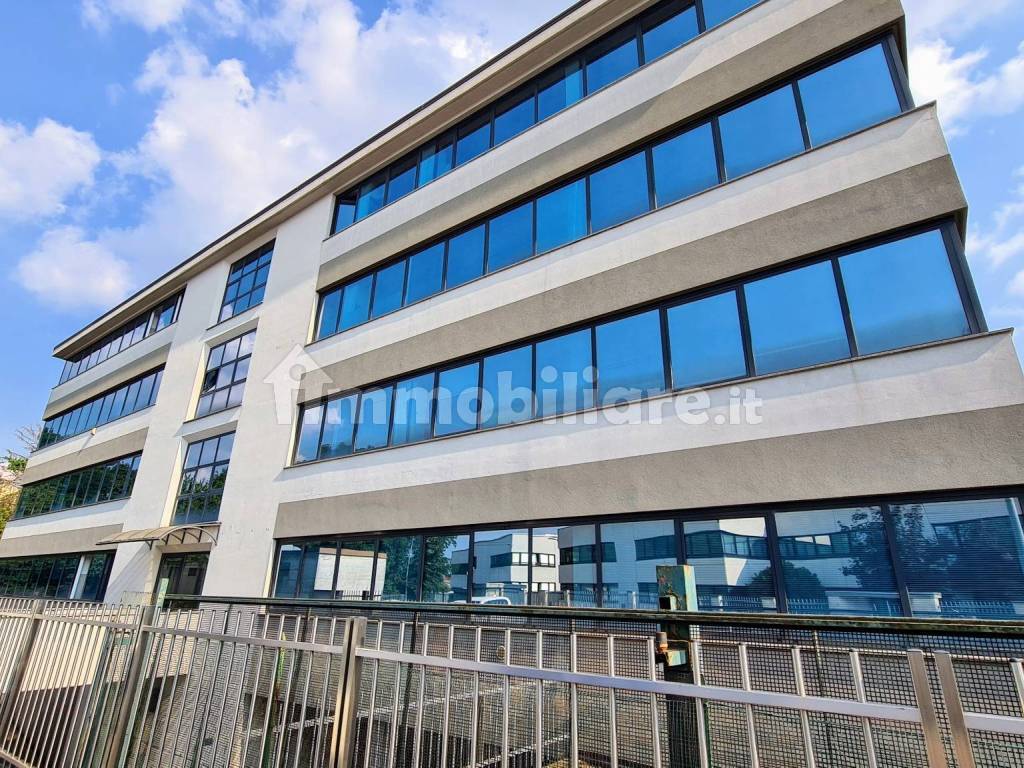 Ufficio - Studio via Saronnese 145, Legnano, Rif. 113472633 ...
