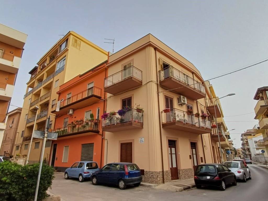 Sale Apartment Capo d'Orlando. 3-room flat in via Tripoli. Good ...