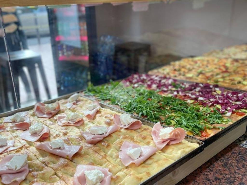 Rosticceria - Pizza al taglio via Cesare Battisti 26, Genova, Rif ...