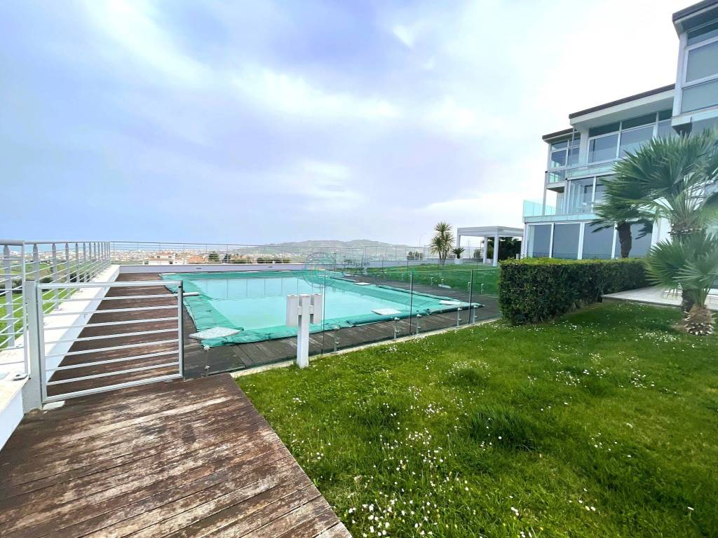 Vendita Appartamento Colonnella. Trilocale in Contrada Civita 81. Buono ...