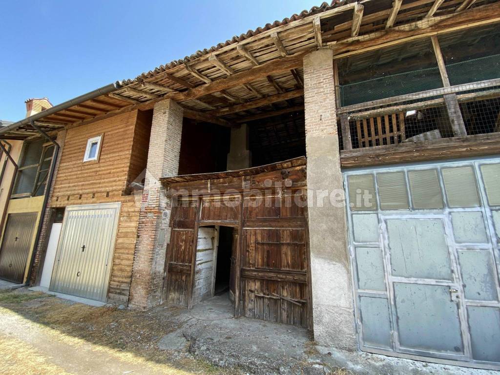 Vendita Rustico in via delle Ore 1 Truccazzano. Da ristrutturare, 70 m² ...