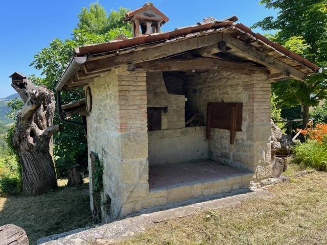 Vendita Rustico in via Mingolino Castel d'Aiano. Da ristrutturare, 525 ...