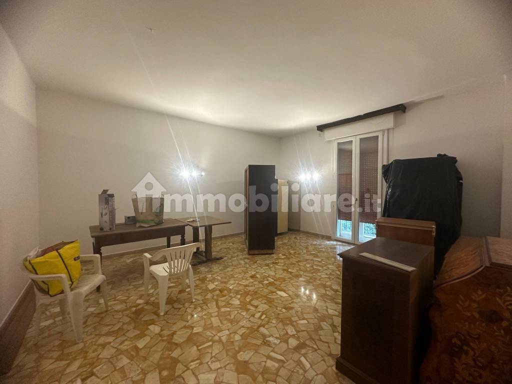 Stanza doppia in affitto, affittasi camera doppia via Valle di Preda 6 ...