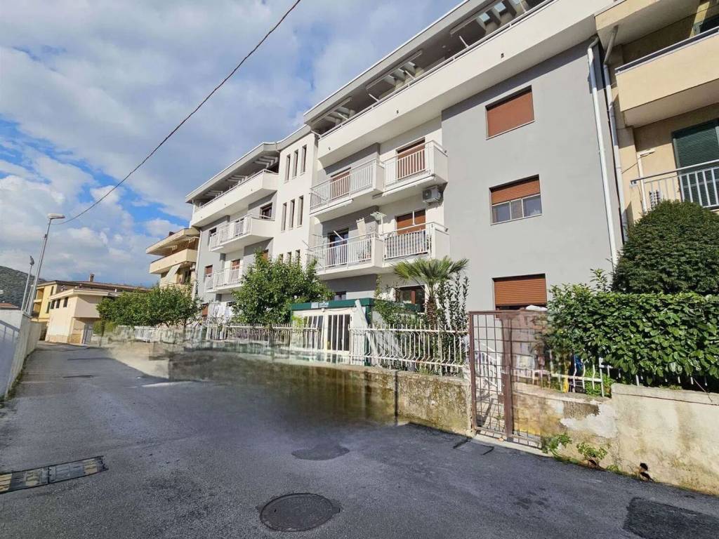 Vendita Appartamento Nocera Superiore. Quadrilocale in via Petrone San ...