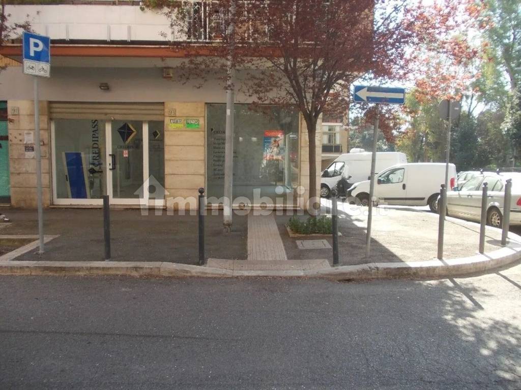 Locale commerciale Area Residenziale Portuense quartiere Portuense ...