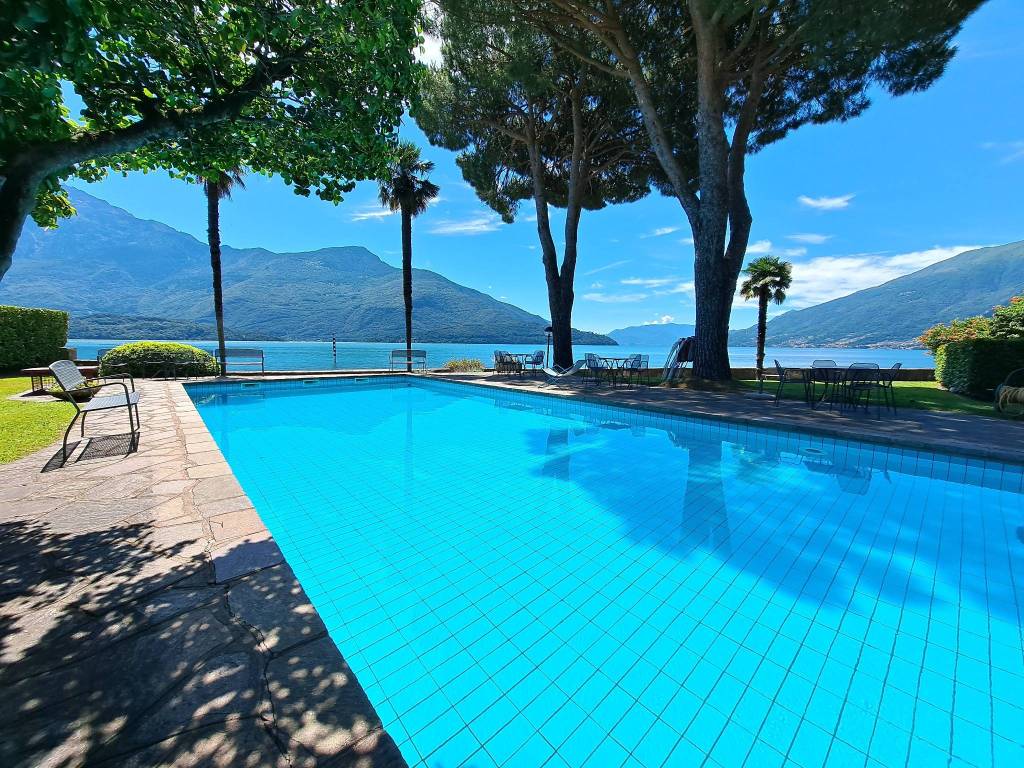 Alquiler Piso Domaso. Piso de tres habitaciones en via Regina. Muy buen ...